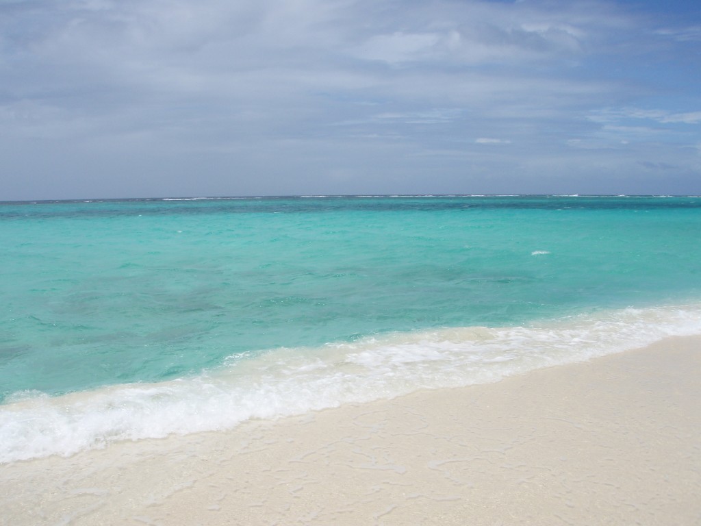 A Little Slice of Heaven: Prickly Pear Cay - Luxe Adventure Traveler