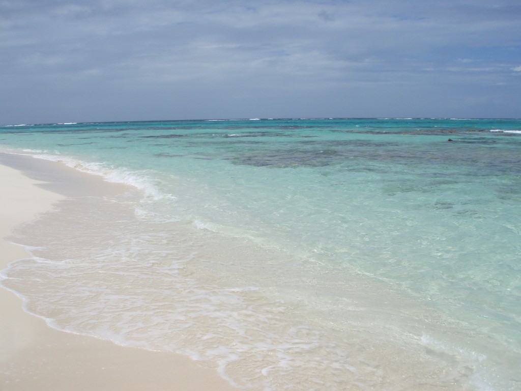 A Little Slice of Heaven: Prickly Pear Cay - Luxe Adventure Traveler