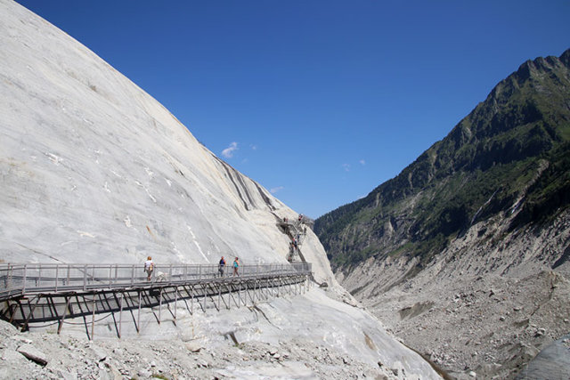 The Complete Guide to Chamonix's Mer de Glace - Luxe Adventure Traveler